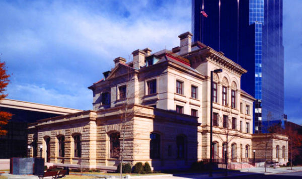 Arkansas courthouse - Metro Weekly