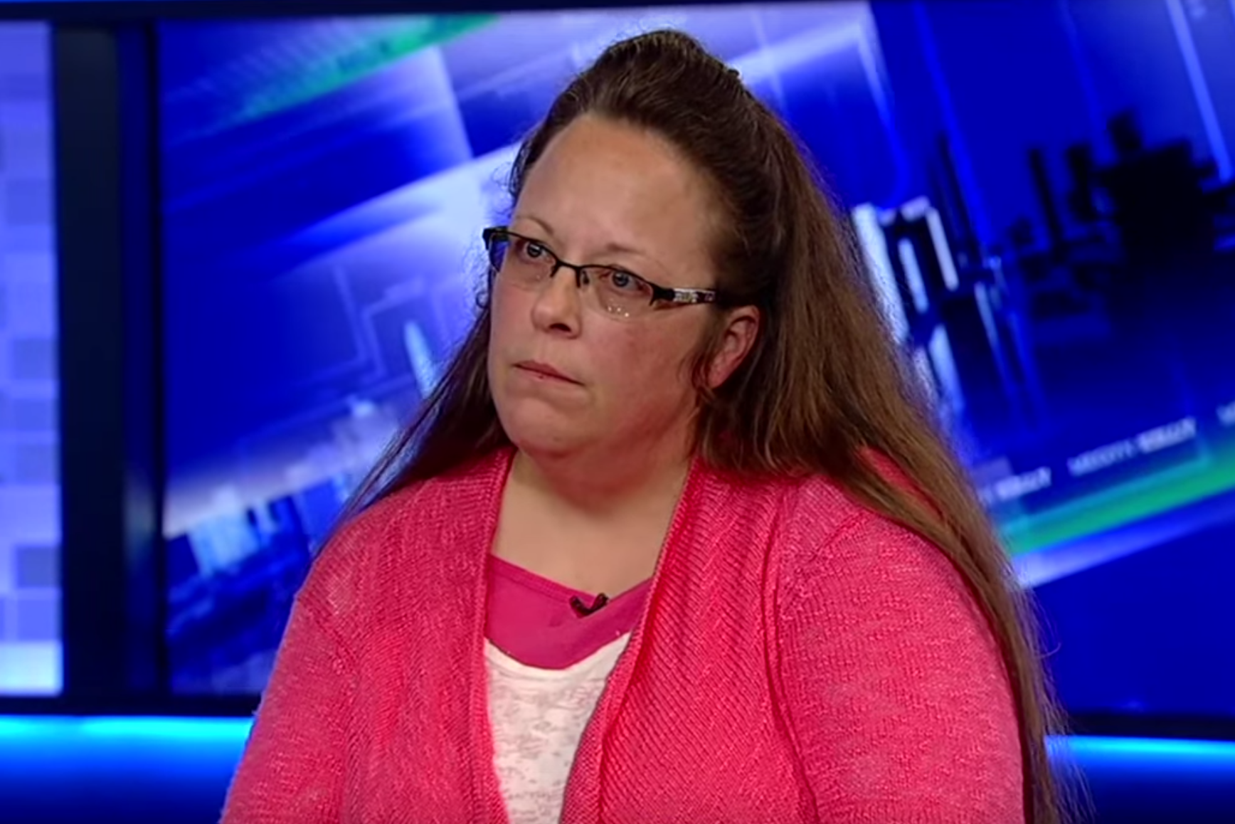 LDS leader criticizes "soldier for Christ" Kim Davis' actions - Metro ...