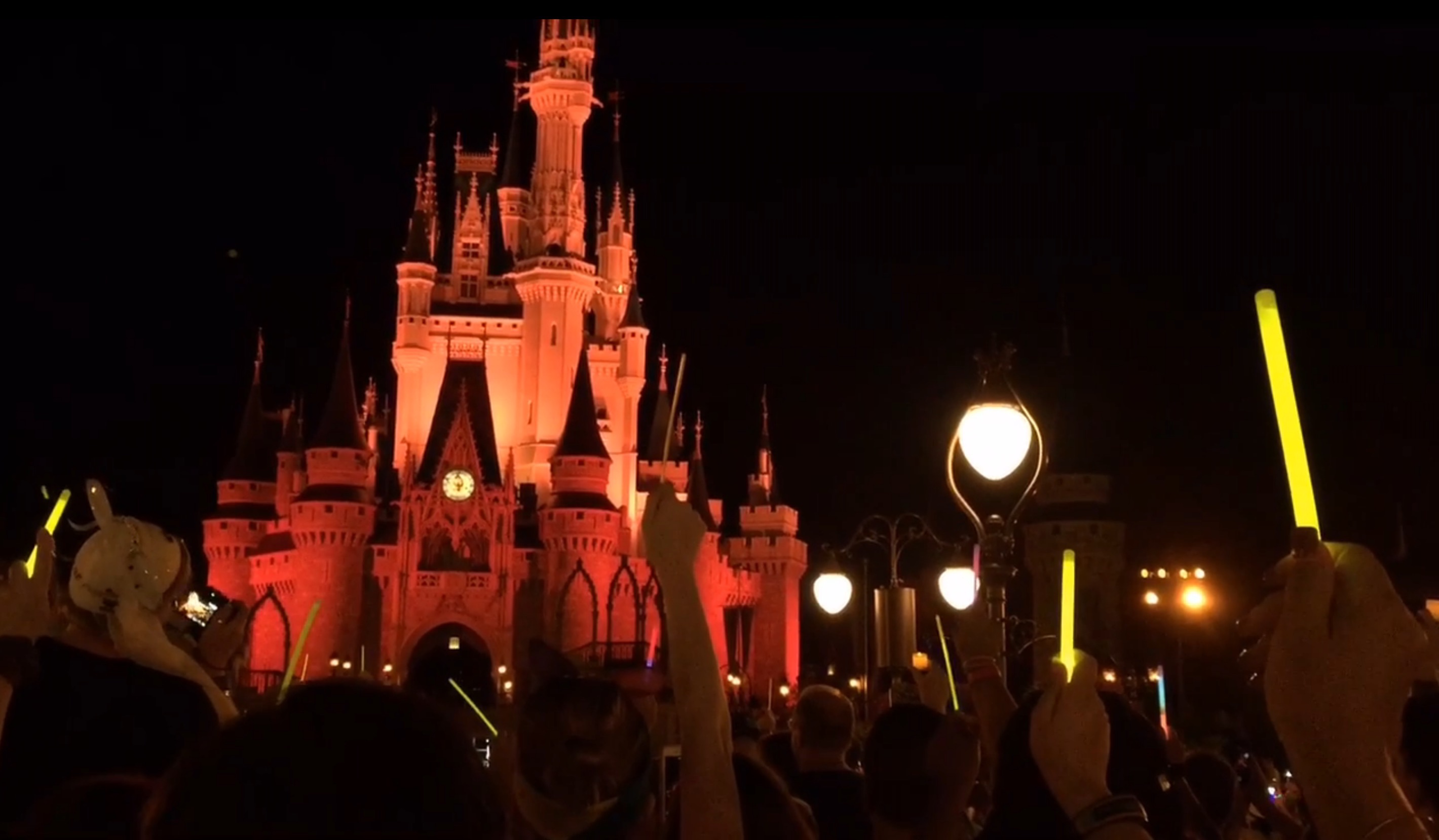 Guests at Walt Disney World hold vigil for Pulse Nightclub victims ...