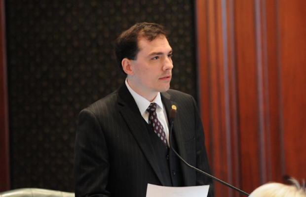 Illinois Republican wants to make it illegal for doctors to help ...