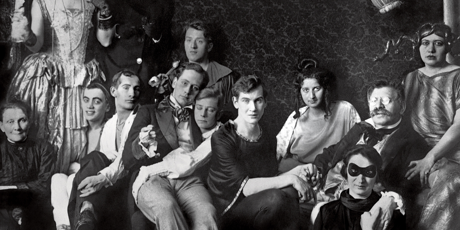 Netflix's "Eldorado" Reveals Queer Berlin During the Nazi Rise - Metro ...