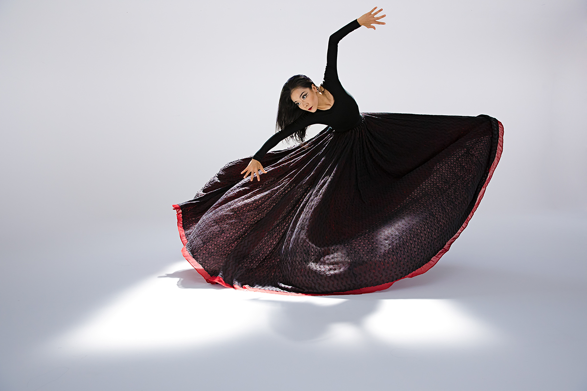 Xin Ying in Martha Graham’s Chronicle - Metro Weekly